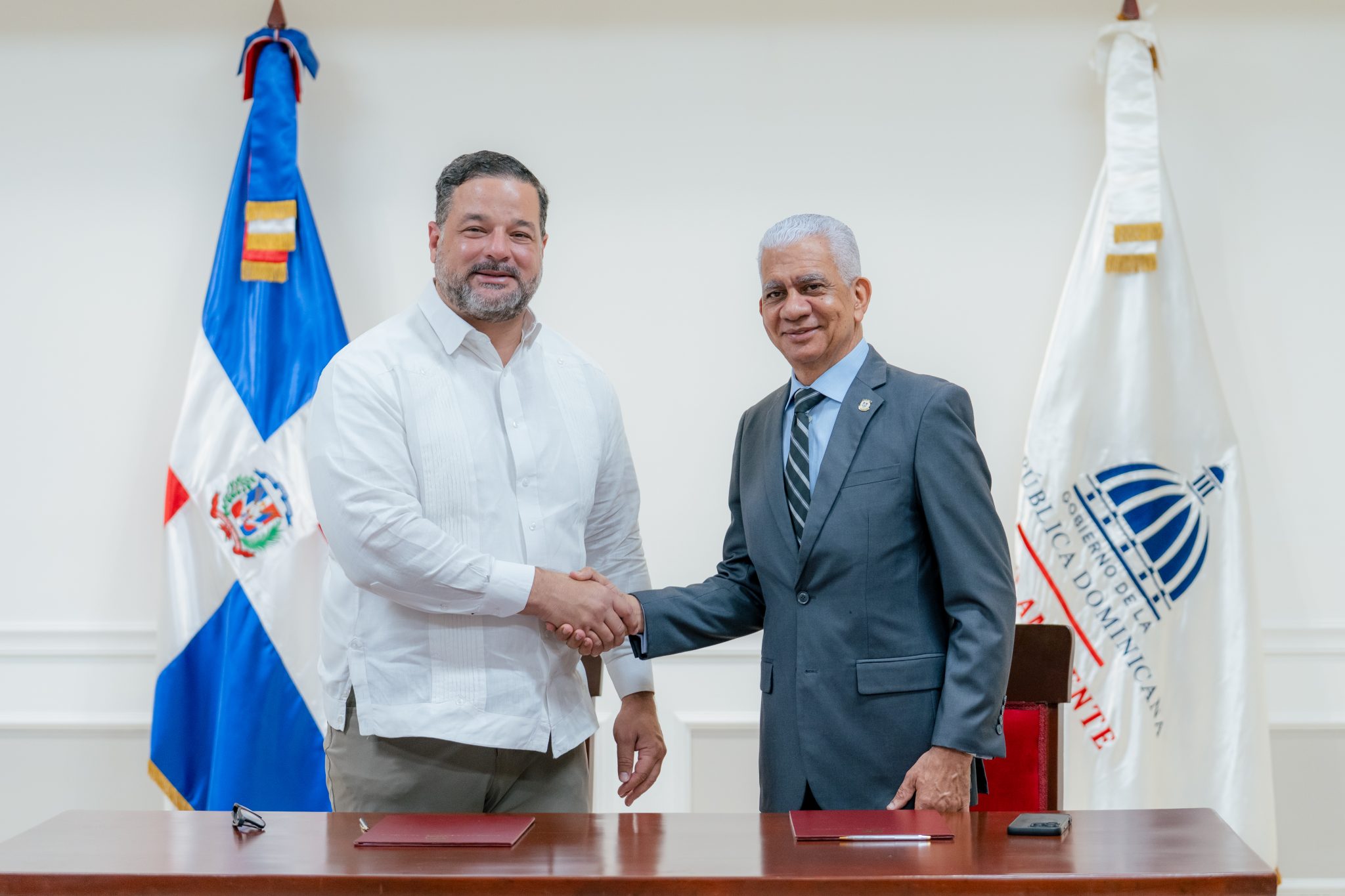 Medio Ambiente y Senado de la República establecen alianza para impulsar política de ...